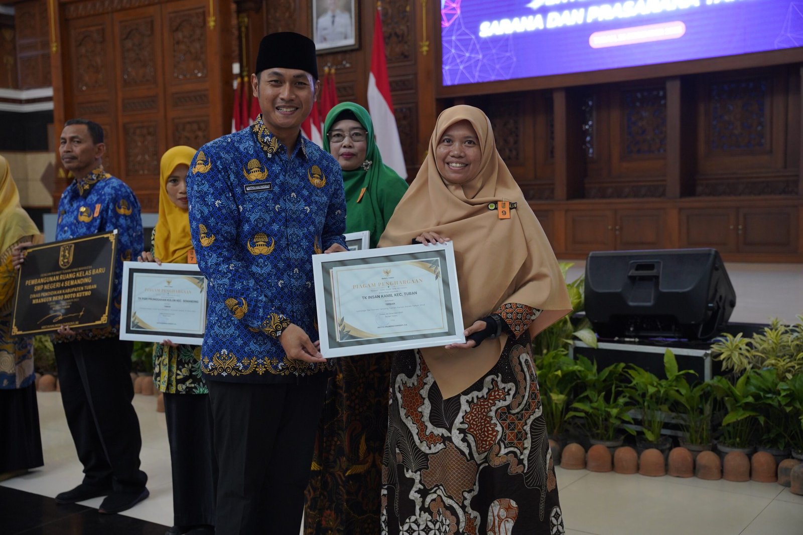 TK Insan Kamil Tuban Meraih Penghargaan Sebagai Lembaga Terinovasi Tahun 2023 - Harian News