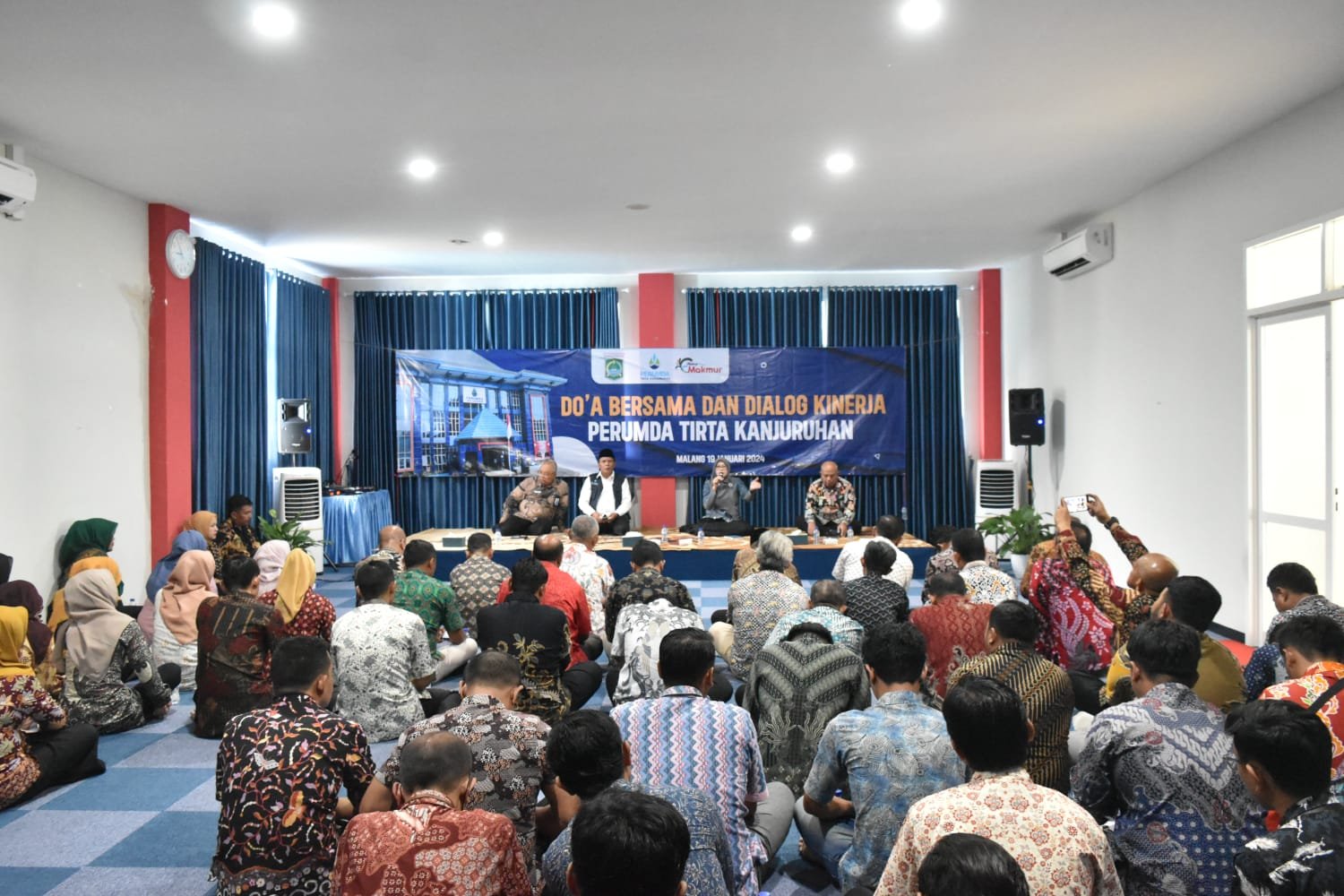 Dialog Kinerja Perumda Tirta Kanjuruhan, Pacu Kinerja Tahun 2024 ... Dialog Kinerja Perumda Tirta Kanjuruhan, Pacu Kinerja Tahun 2024 ...